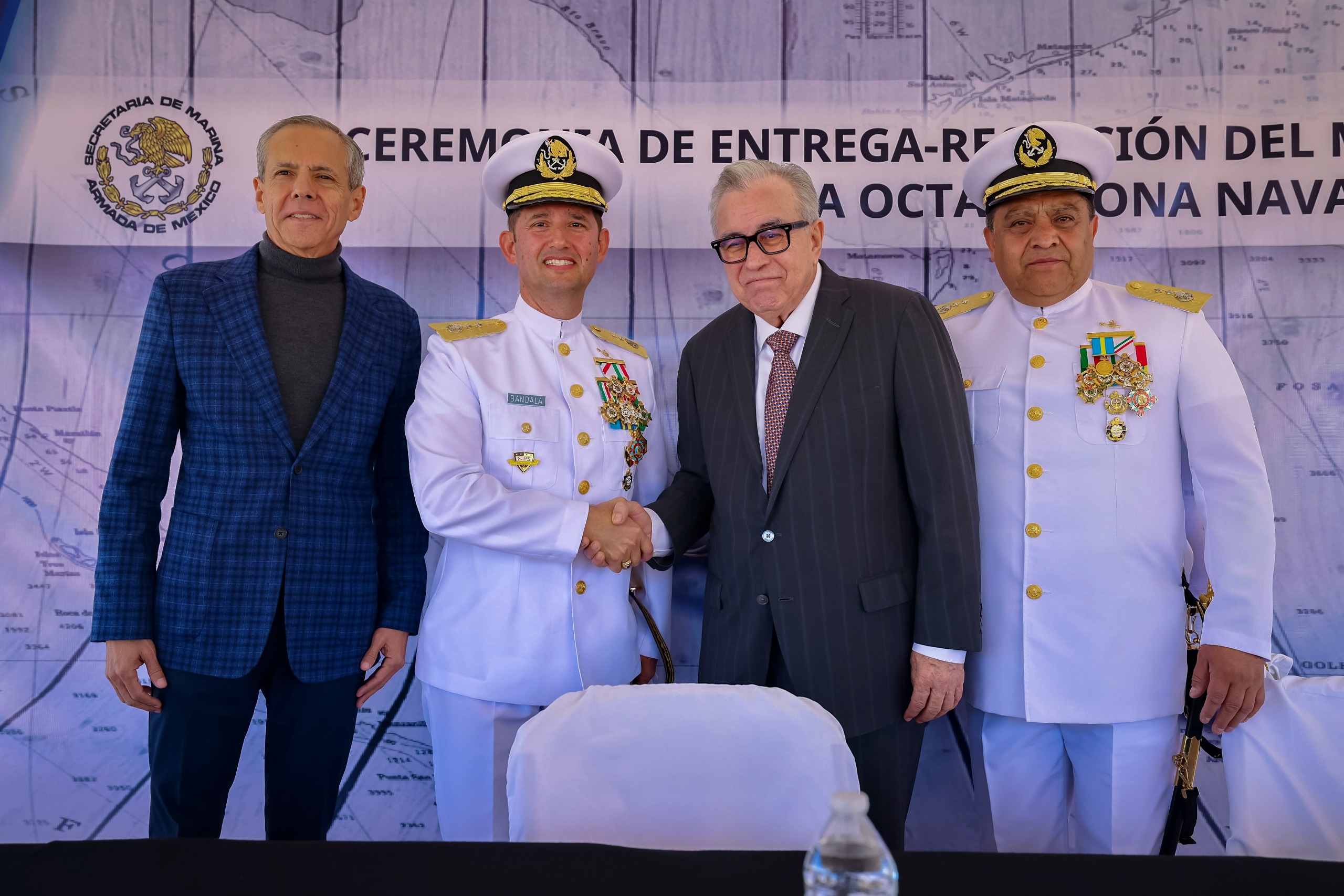 Rocha Moya asiste como invitado a la ceremonia de entrega-recepción del ...